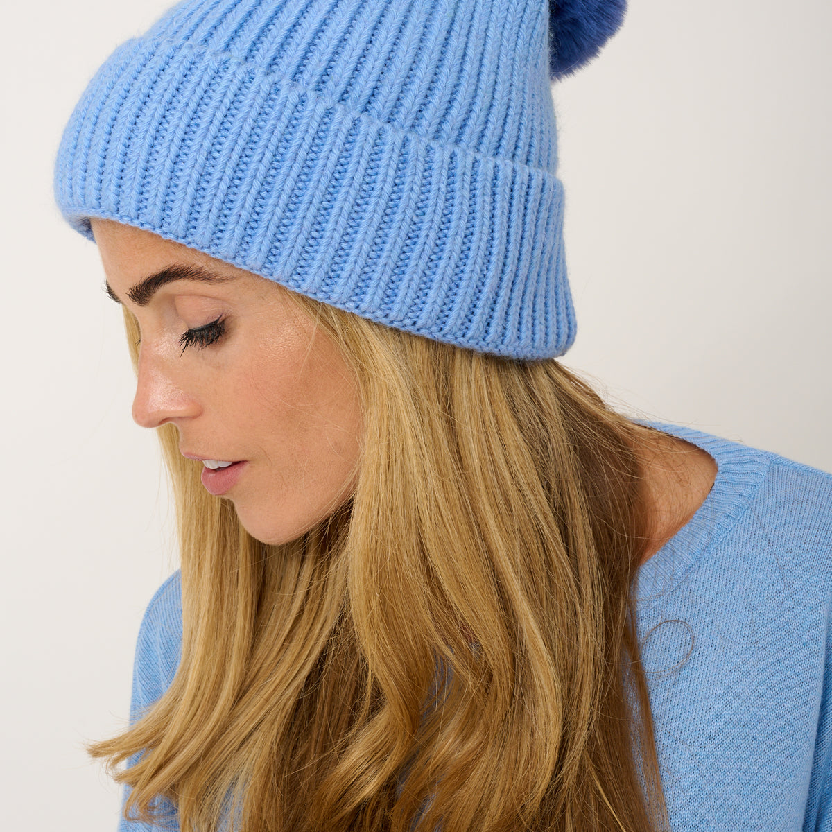 Super Soft Chunky Cashmere Mix Hat with Pom Pom in Blue – At Last Shop